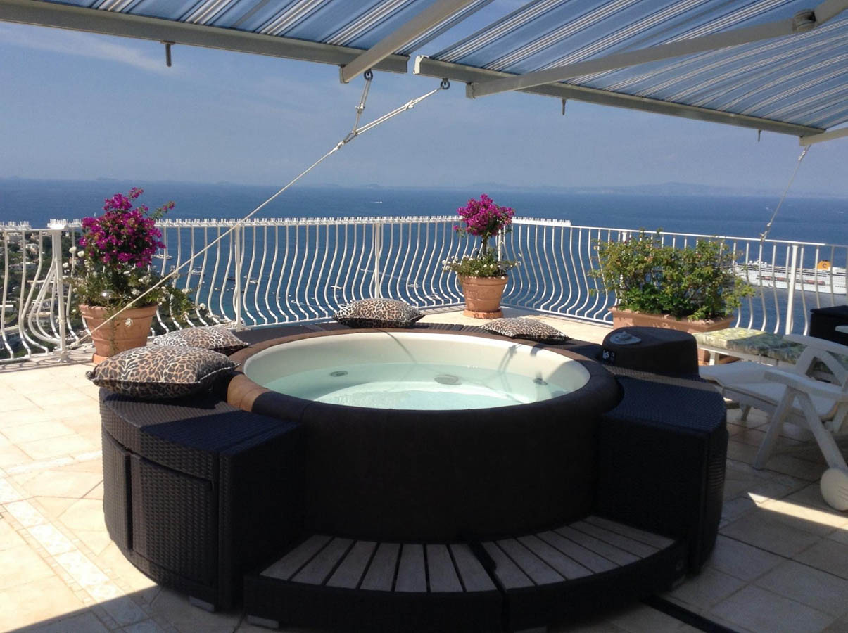 Softub hot tub | Hottub kopen aan scherpe prijs | Platinum Wellness