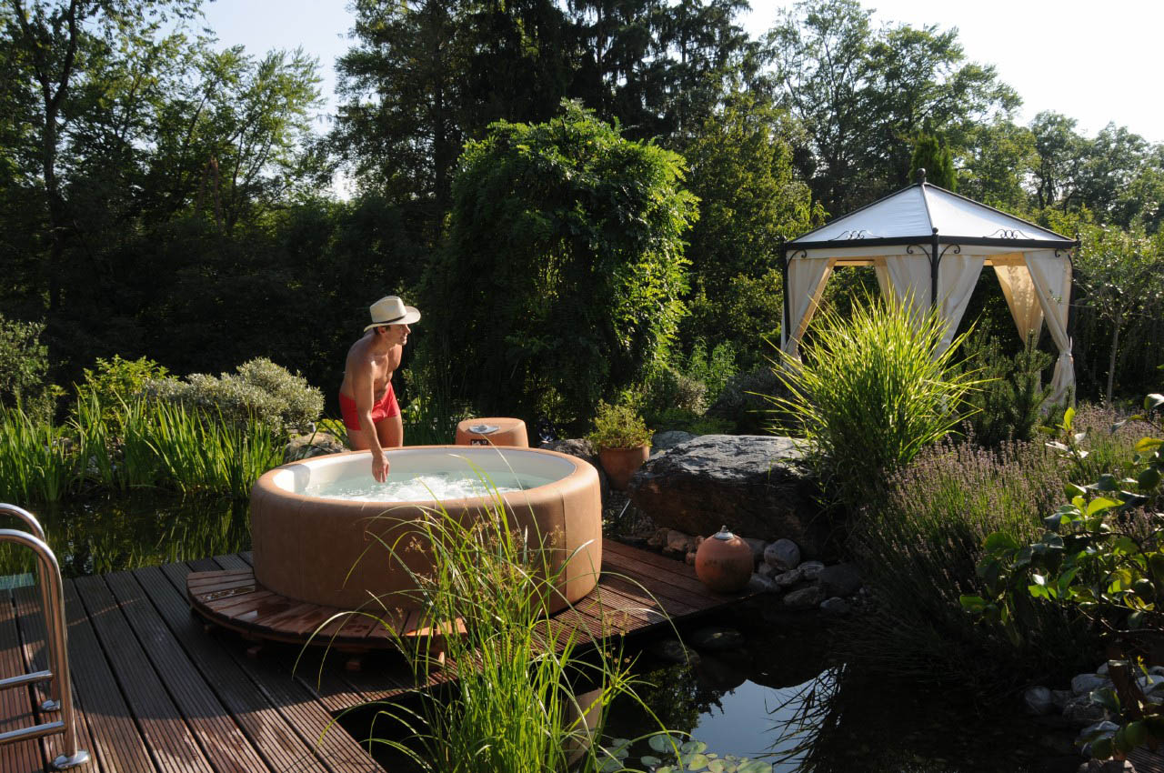 Softub hot tub | Hottub kopen aan scherpe prijs | Platinum Wellness